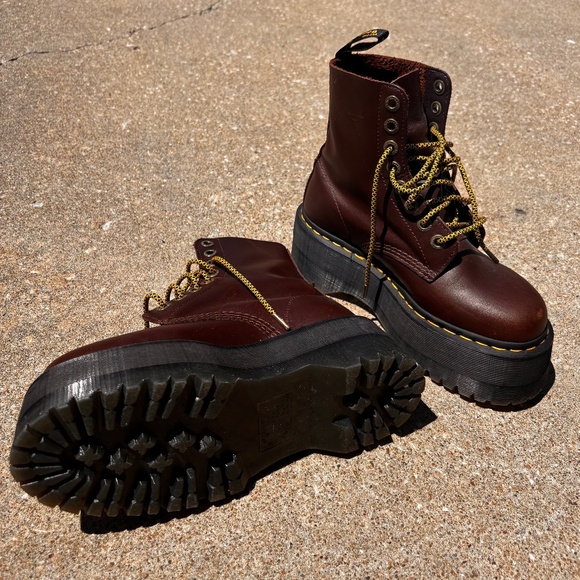 Dr. Martens | Shoes | Doc Martin Platform Boot | Poshmark